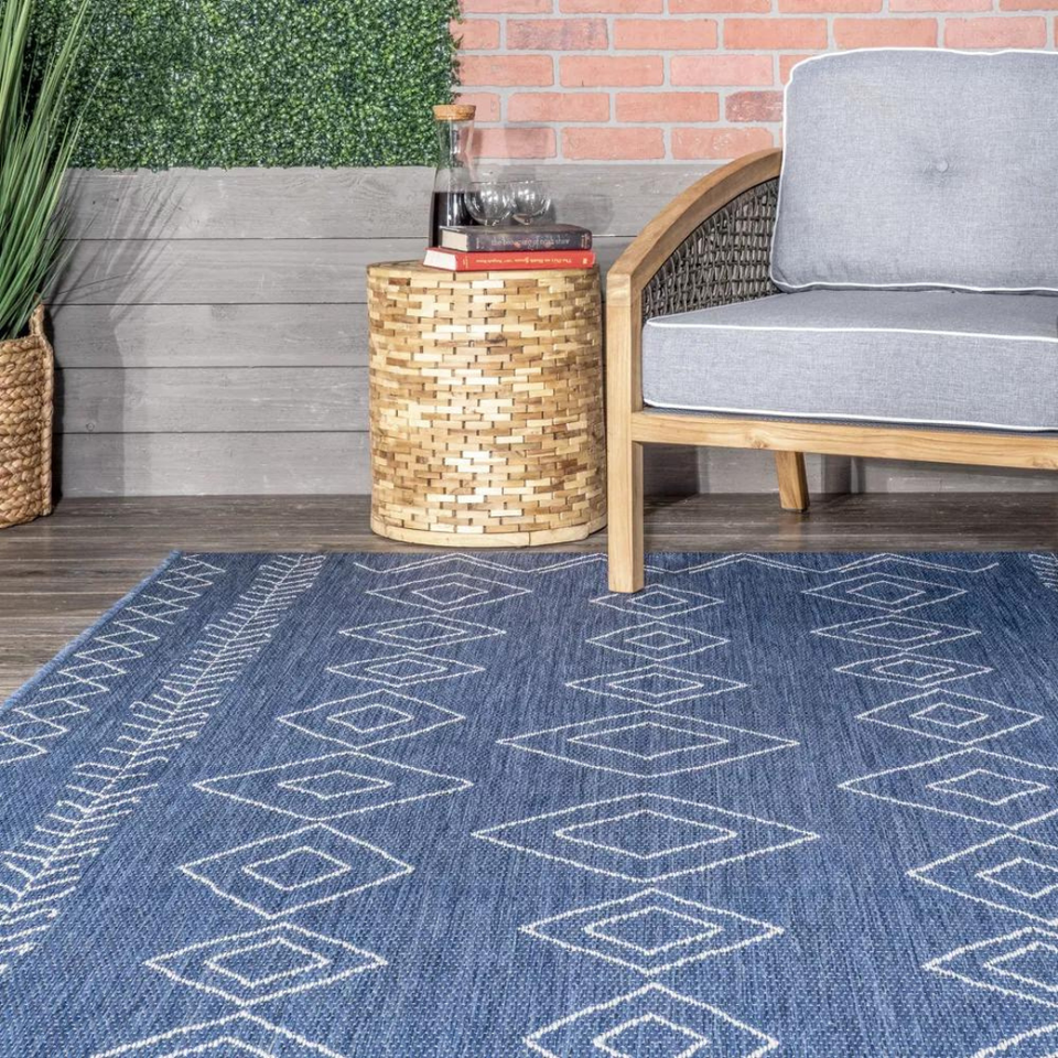 9 Very Stylish Outdoor Rugs That You Can Get At Target | HuffPost Life