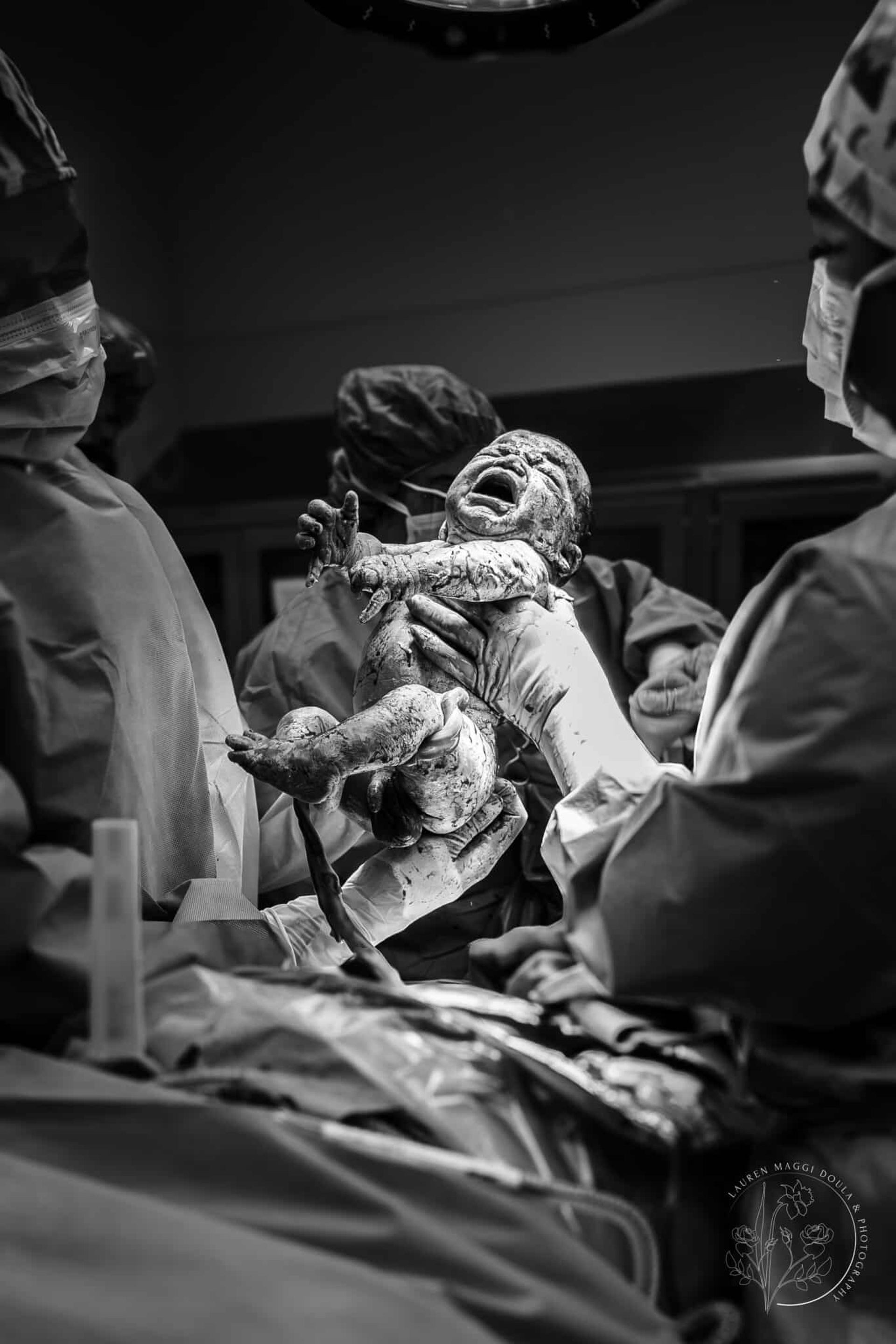 Powerful Birth Photos Capture The Emotion Of Labor And Delivery ...