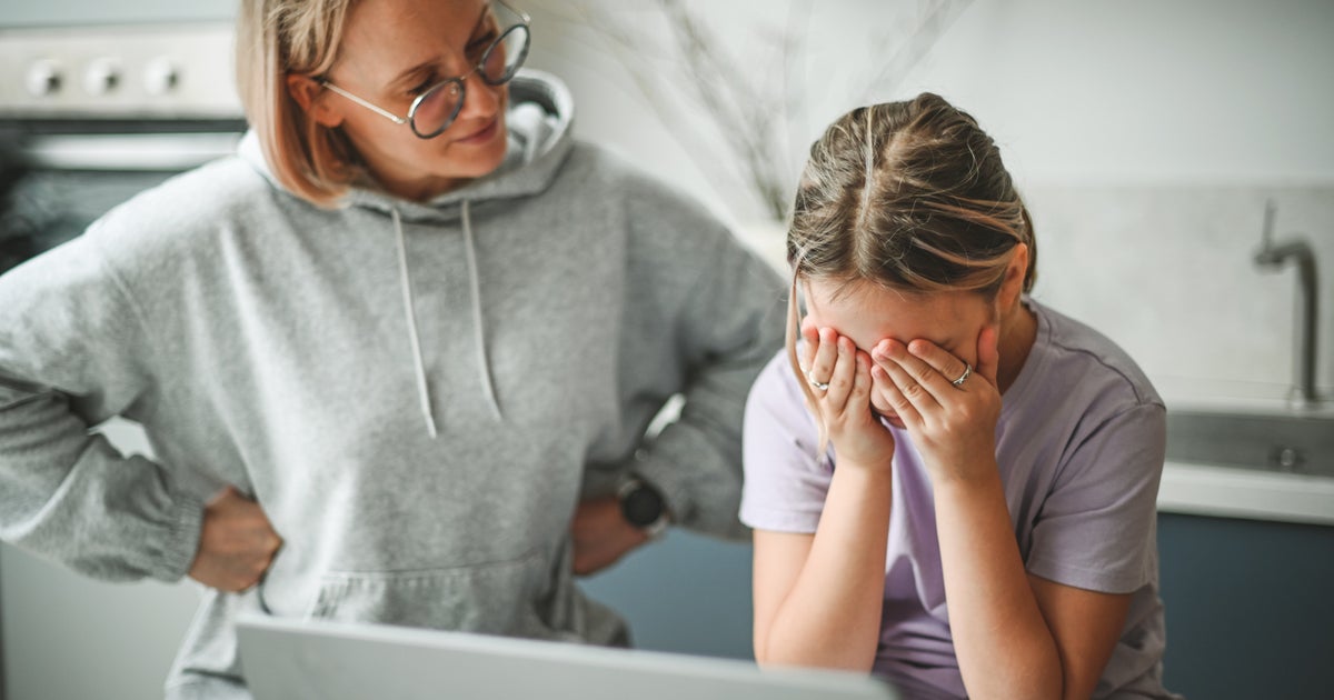 3 Seemingly Harmless Things Parents Do That Can Actually Be Toxic ...