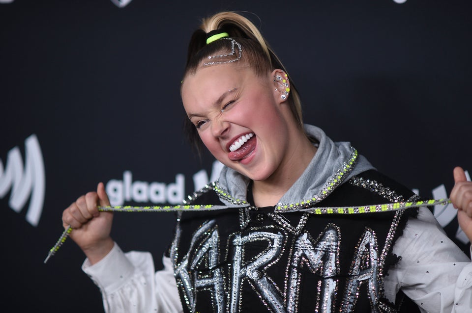 JoJo Siwa Sparks Outrage With Disrespectful Recent Interview | HuffPost ...