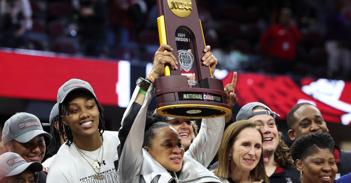 Women's Basketball Coverage Is Full Of Misogynoir | HuffPost Entertainment