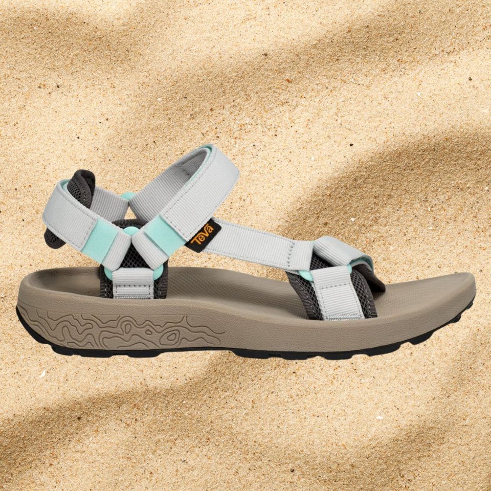 7 Most Comfortable Sandals, According To Outdoor Tour Guides | HuffPost ...
