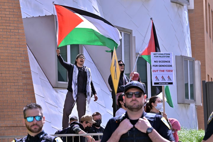 Several People Detained As Pro-Palestinian Protesters Block Parking ...