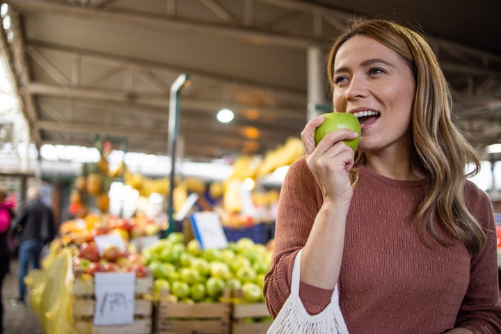 Grocery Store Etiquette: Is Snacking While Shopping Considered Rude ...
