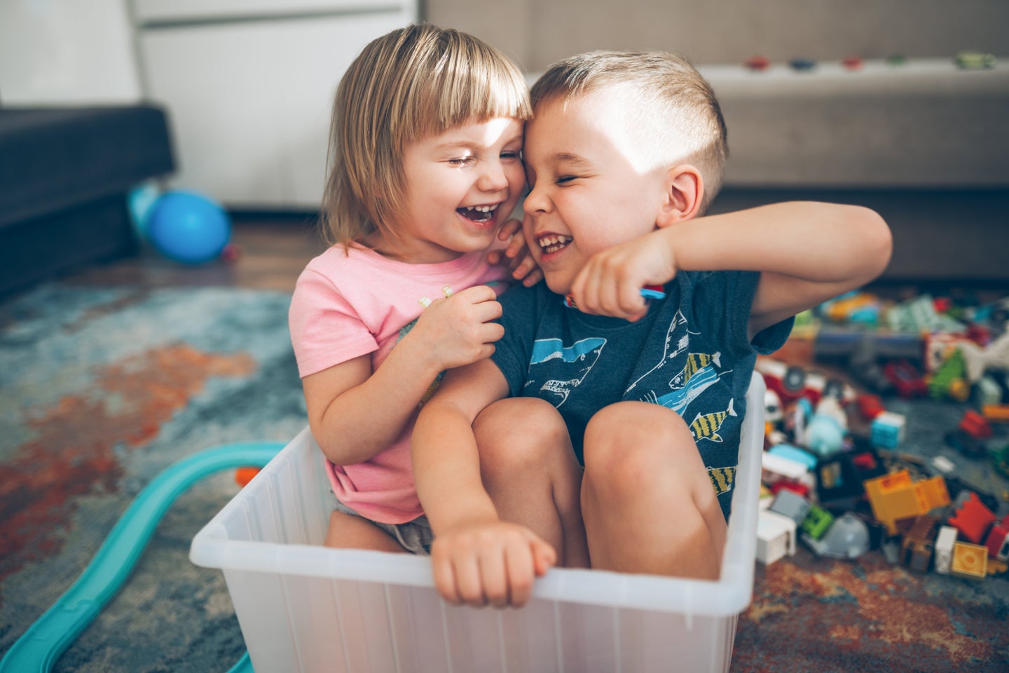 How To Raise Kids Who Actually Like Each Other | HuffPost Life
