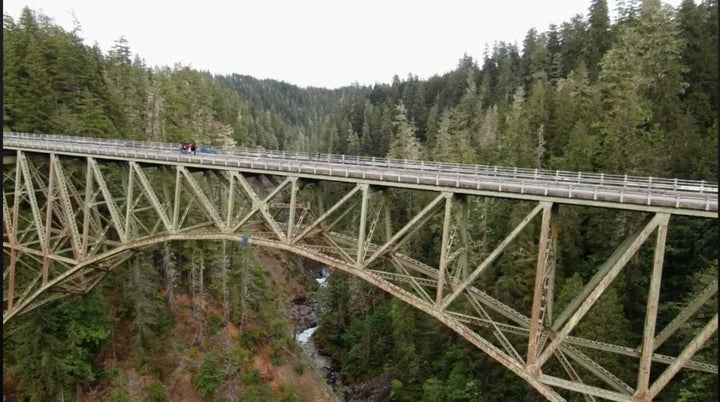 Teen Survives 400-Foot Fall Down Canyon At Bridge | HuffPost Latest News