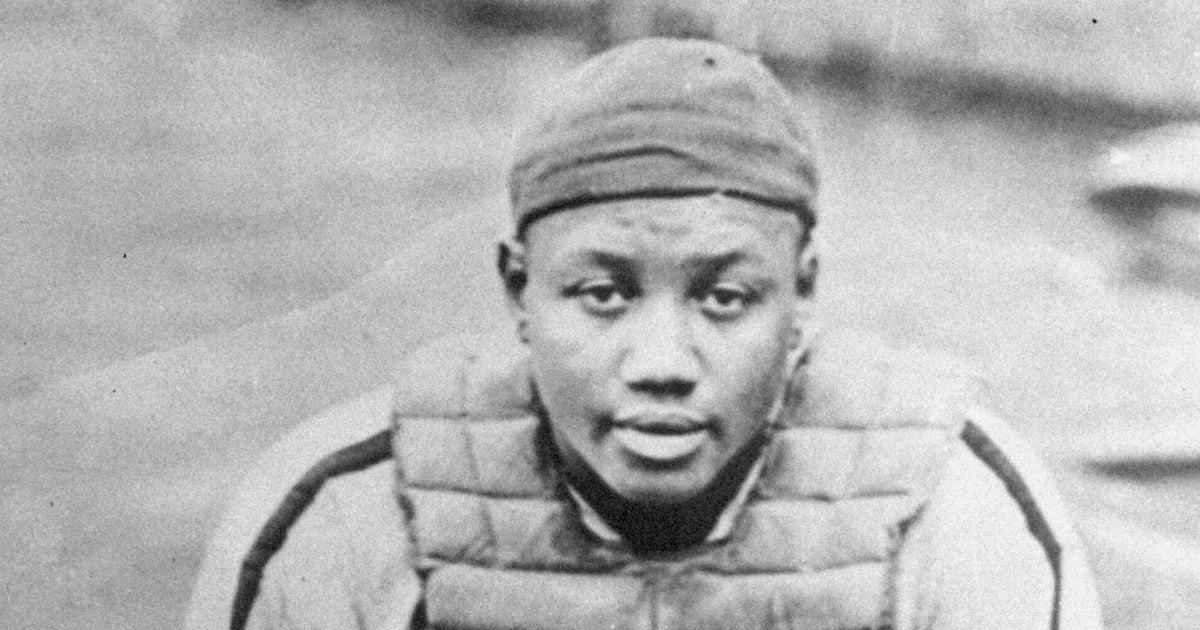 Josh Gibson Leads MLB In Batting After Negro League Stats Added ...
