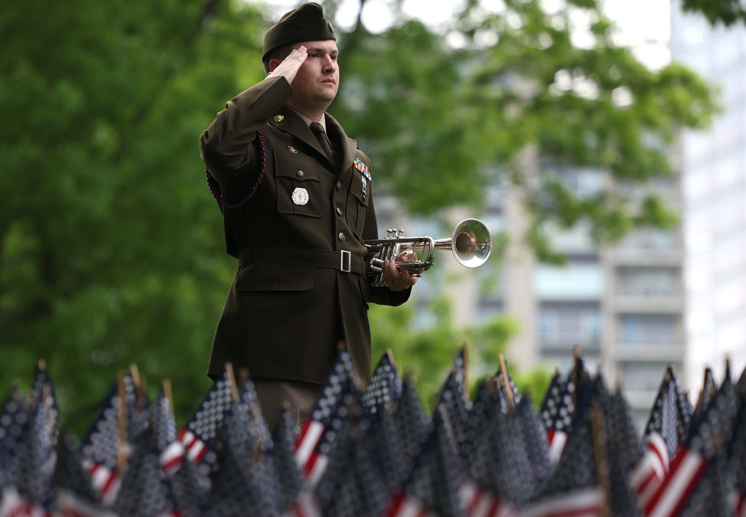 Opinion: Why Do Conservatives Who 'Love' The Military Back Trump ...