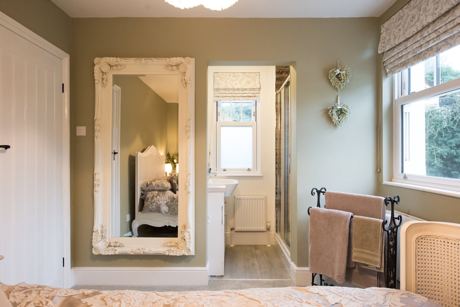 22 Tacky Home Design Trends That Are Mega-Popular For Some Reason ...