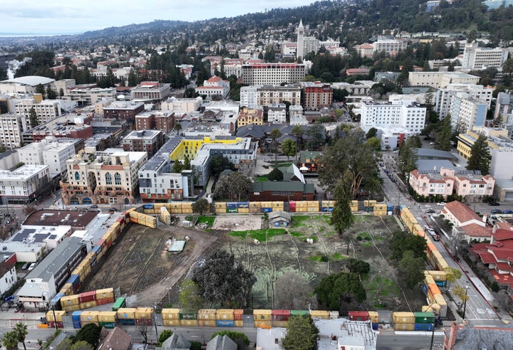UC Berkeley Can Build Student Housing At Historic People's Park ...