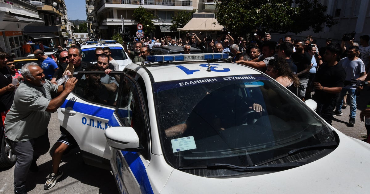 Ο εθισμός της ελληνικής κοινωνίας στην ανομία | HuffPost Greece ΚΟΙΝΩΝΙΑ