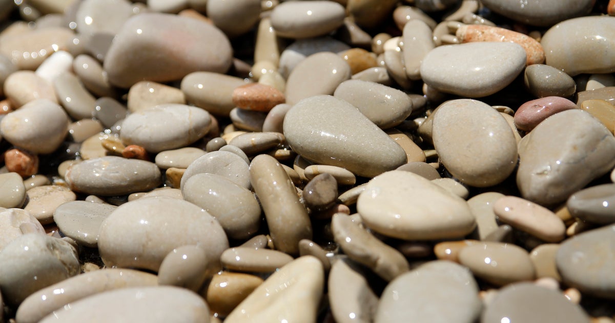 What Is The 'Pebbling' Dating Trend And Is It A Good Thing? | HuffPost ...