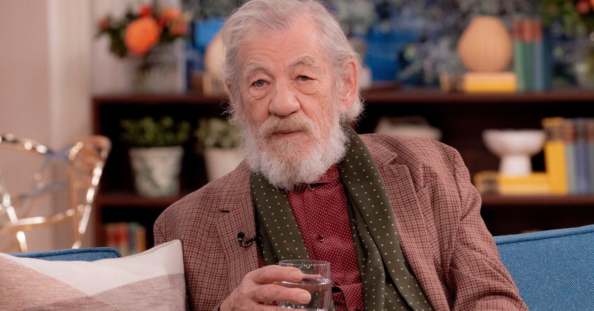 Ian McKellen Speaks Out For The First Time Since He Was Injured In Fall ...