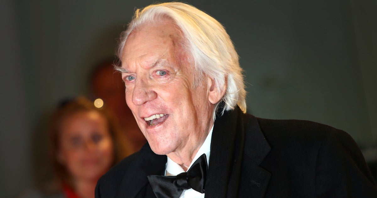 Donald Sutherland Dead At 88 | HuffPost Latest News