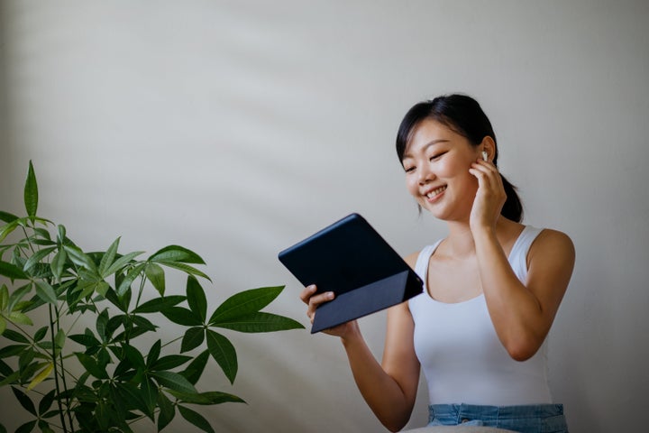 What Does It Mean When Something 'Scratches Your Brain'? | HuffPost Life