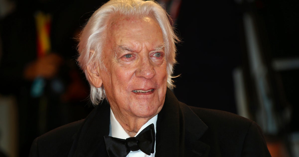 Fans Are Remembering Donald Sutherland's Iconic Stint On The Simpsons ...