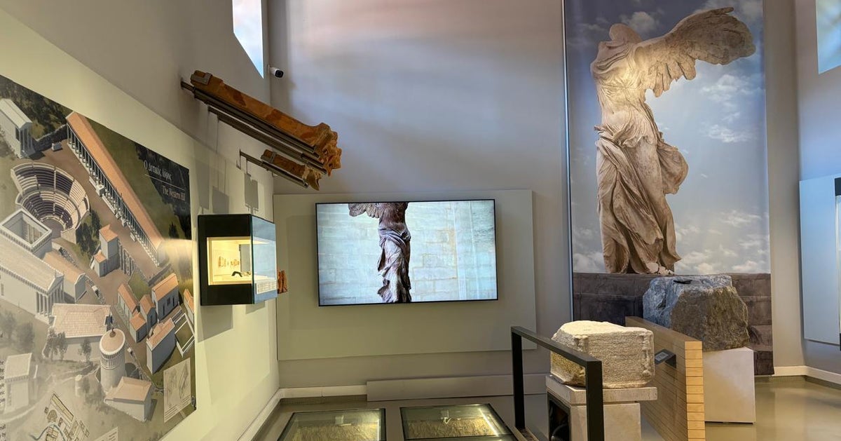 Περιδιαβαίνοντας το νέο αρχαιολογικό μουσείο στη Σαμοθράκη | HuffPost ...