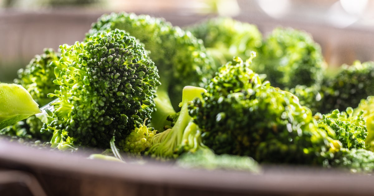 The Unexpected Step Restaurants Add When Cooking Broccoli | HuffPost UK ...