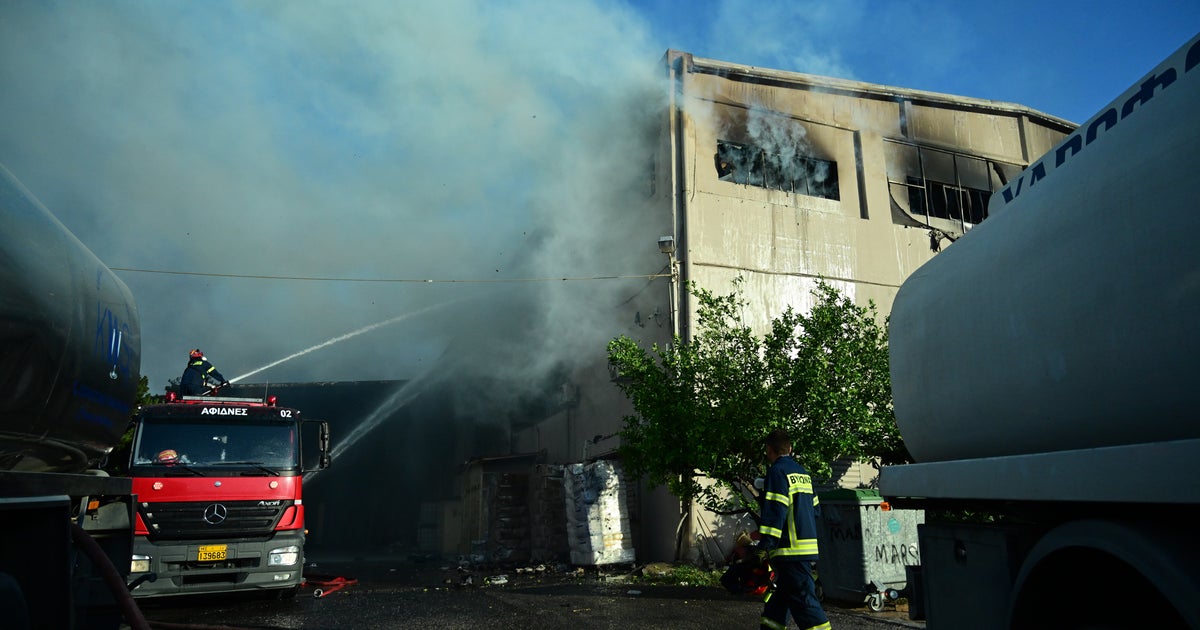 Αχαρνές: Πώς ξεκίνησε η φωτιά – 2 εργοστάσια και 4 ΙΧ έχουν καεί ...