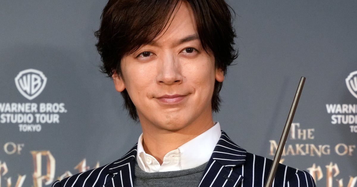 DAIGOさん、生後半年の子が“うぃっしゅ”ポーズ披露「すごい」「素晴らしい」と驚きの声続々 | ハフポスト アートとカルチャー