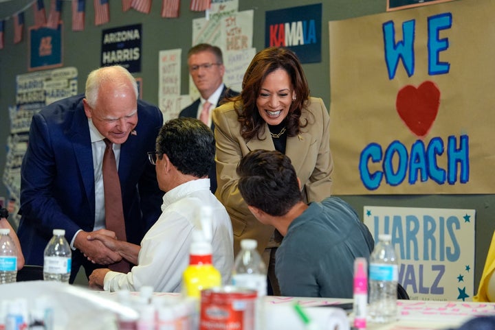 Kamala Harris And Tim Walz Campaign In Arizona As They Fight To Gain ...