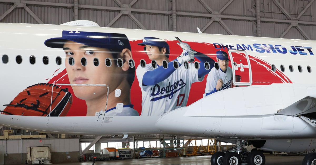 【写真・動画】大谷翔平選手、ついに飛行機になる。JALの特別機「DREAM SHO JET」のインパクトが凄い。「これは乗りたい」と大反響 ...