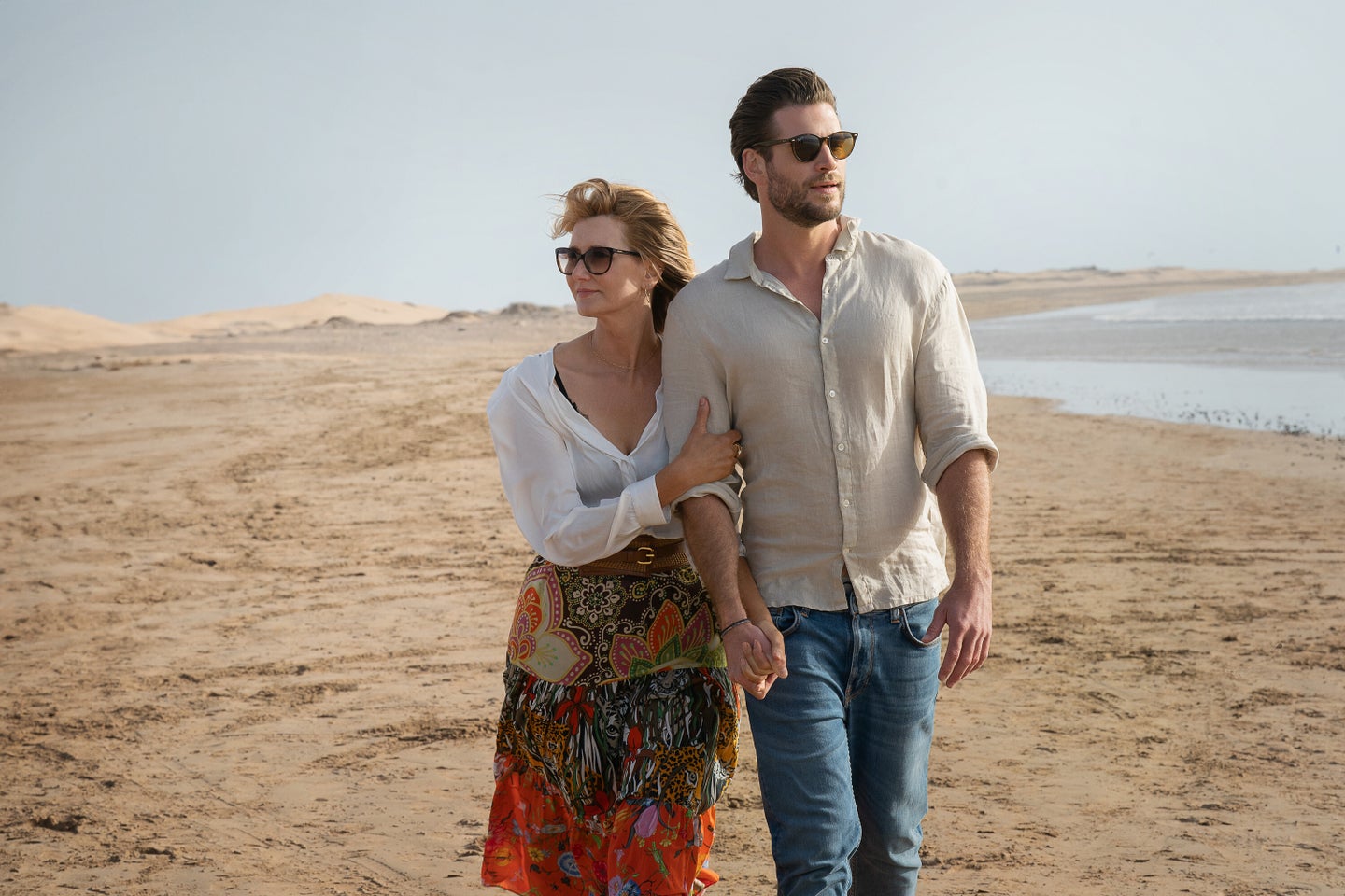 ‘Lonely Planet’ Review: The Netflix Film’s Great Age-Gap Romance ...