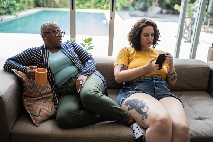 Couples Are Already Using ChatGPT To Solve Arguments. Here's How To Do It Fairly. | HuffPost Life