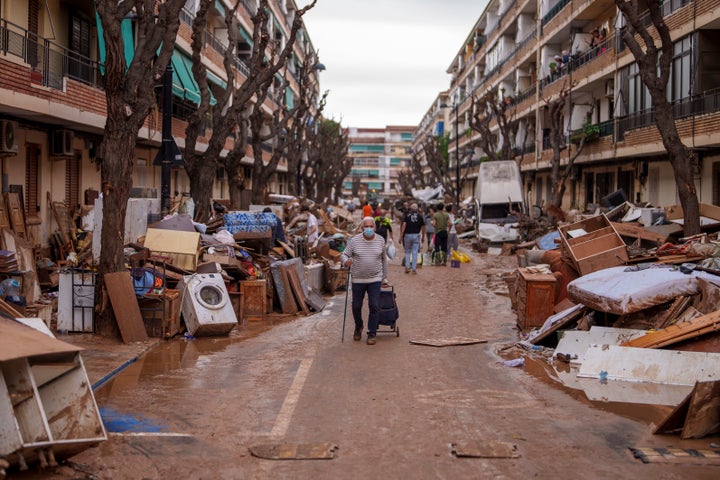 Storms In Barcelona Disrupt Rail Service As Troops Search For Flood ...