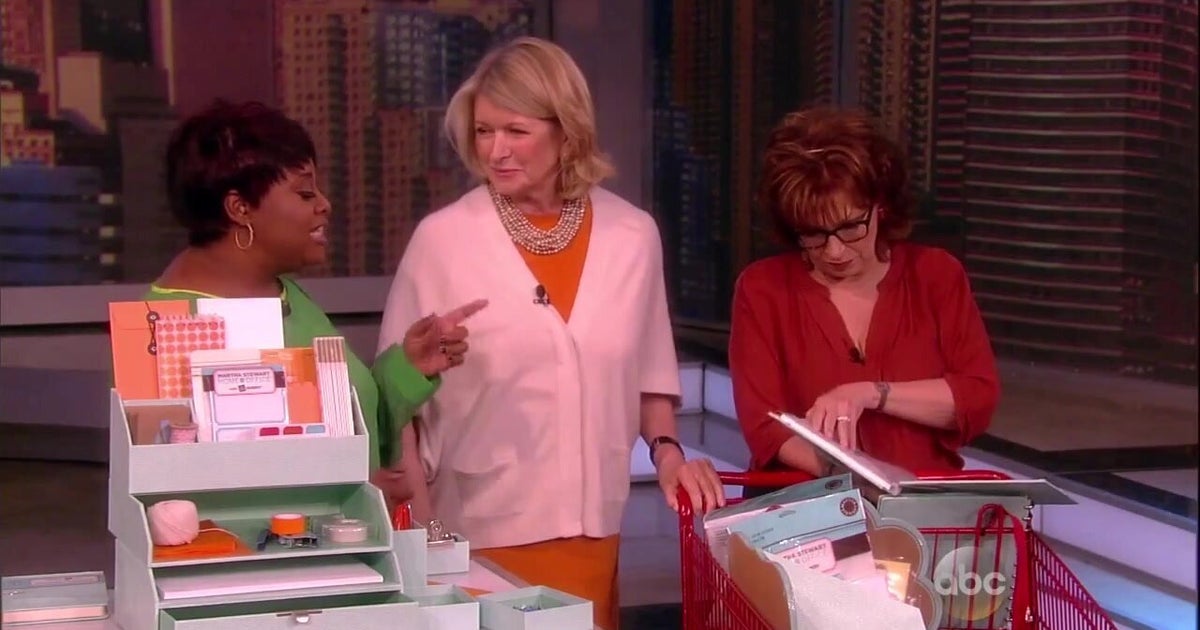 Joy Behar With Martha Stewart, Sherri Shepherd | HuffPost Videos
