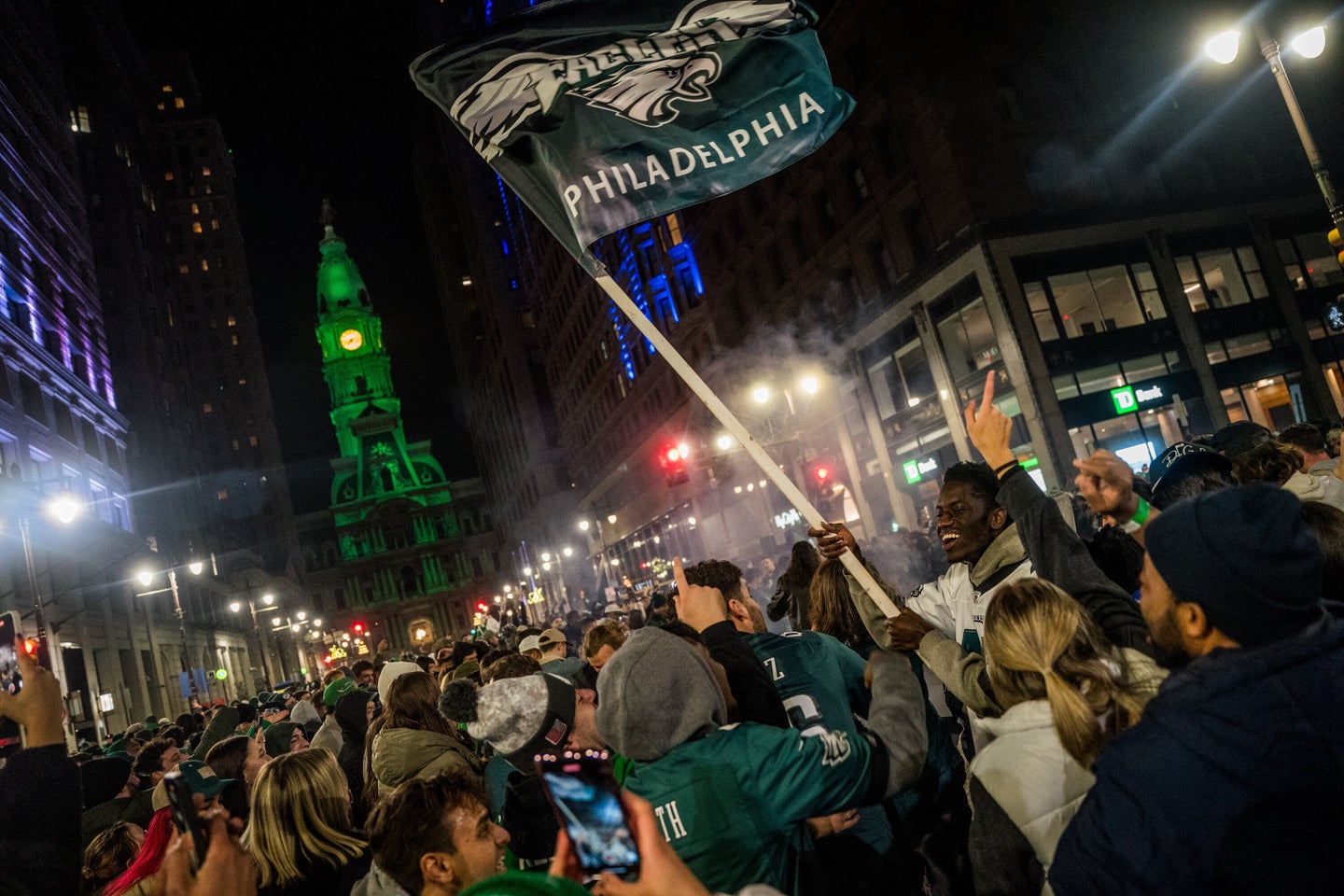 Eagles Fan Dies After Horrific Accident While Celebrating Team's Super ...