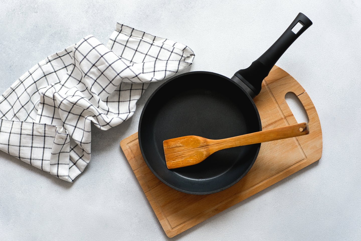 Is It Safe To Cook With Teflon Pans? | HuffPost Life