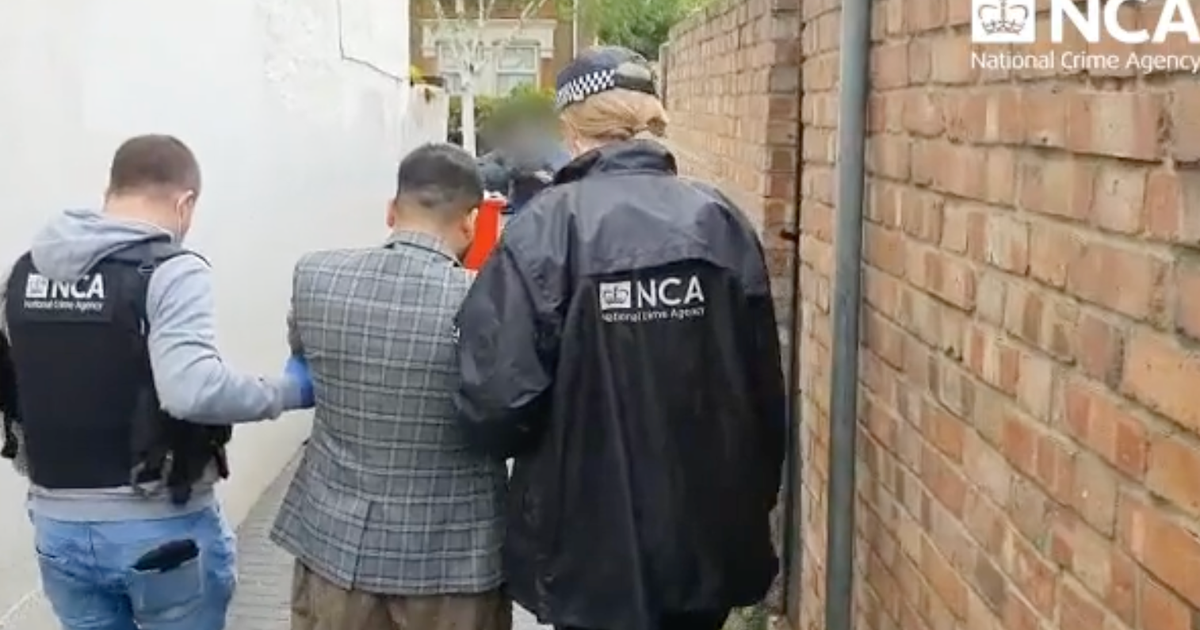 Starmer Slammed Over 'Ghoulish' Migrant Deportation Clips | HuffPost UK ...