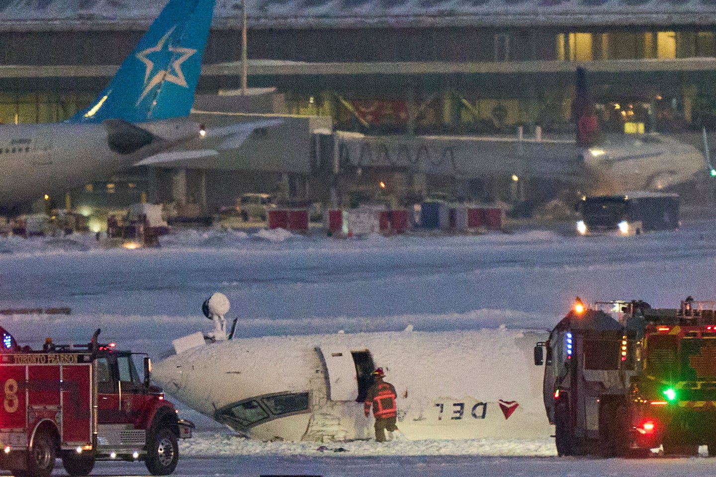 Delta Air Lines Flight Crashes At Toronto Airport, Injuring 21 ...