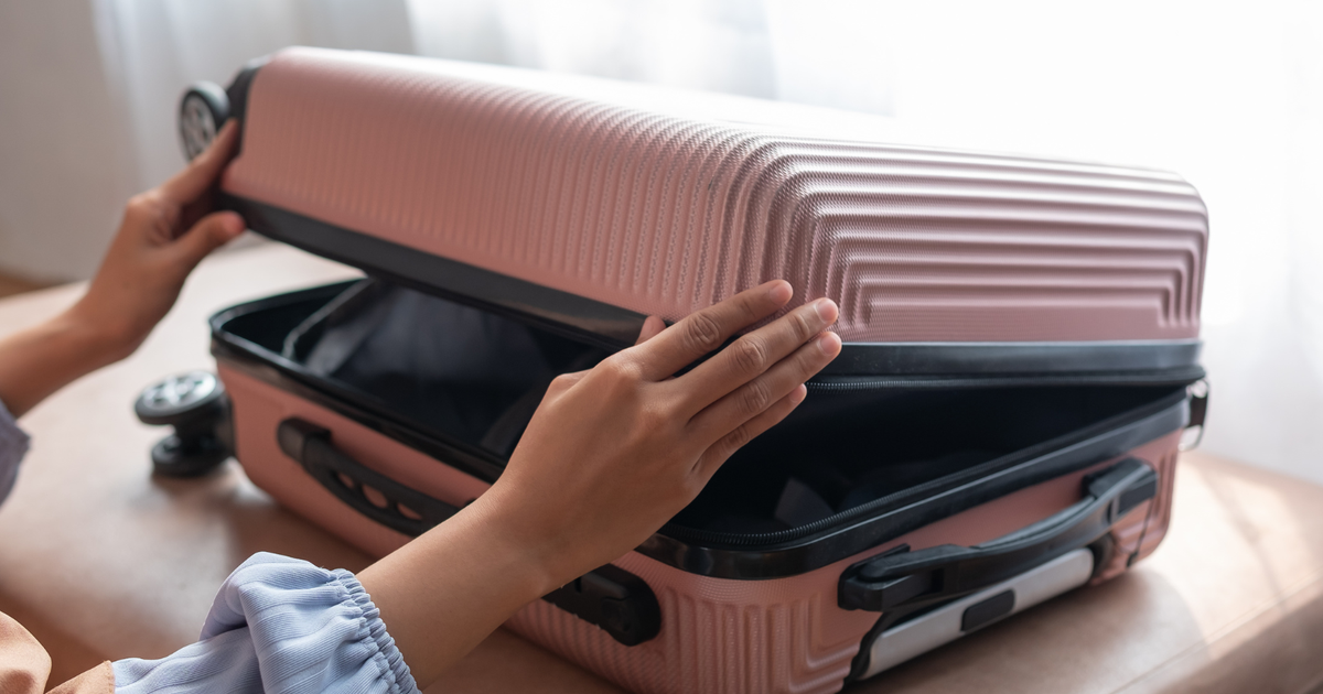 ‘You’ll Never Forget Just One Shoe!’: Flight Attendant’s Trick To Stop ...