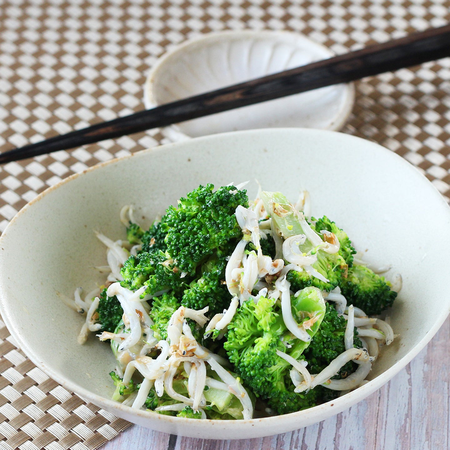 ブロッコリーはこうやって食べて 簡単なのに超ハマるおかずレシピ3選・作り方｜Tasty | ハフポスト LIFE