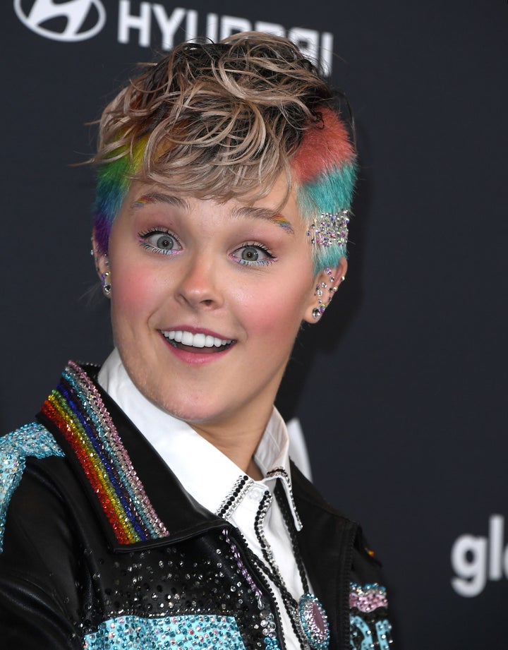 JoJo Siwa Looks Unrecognizable At Billboard Women In Music Event ...