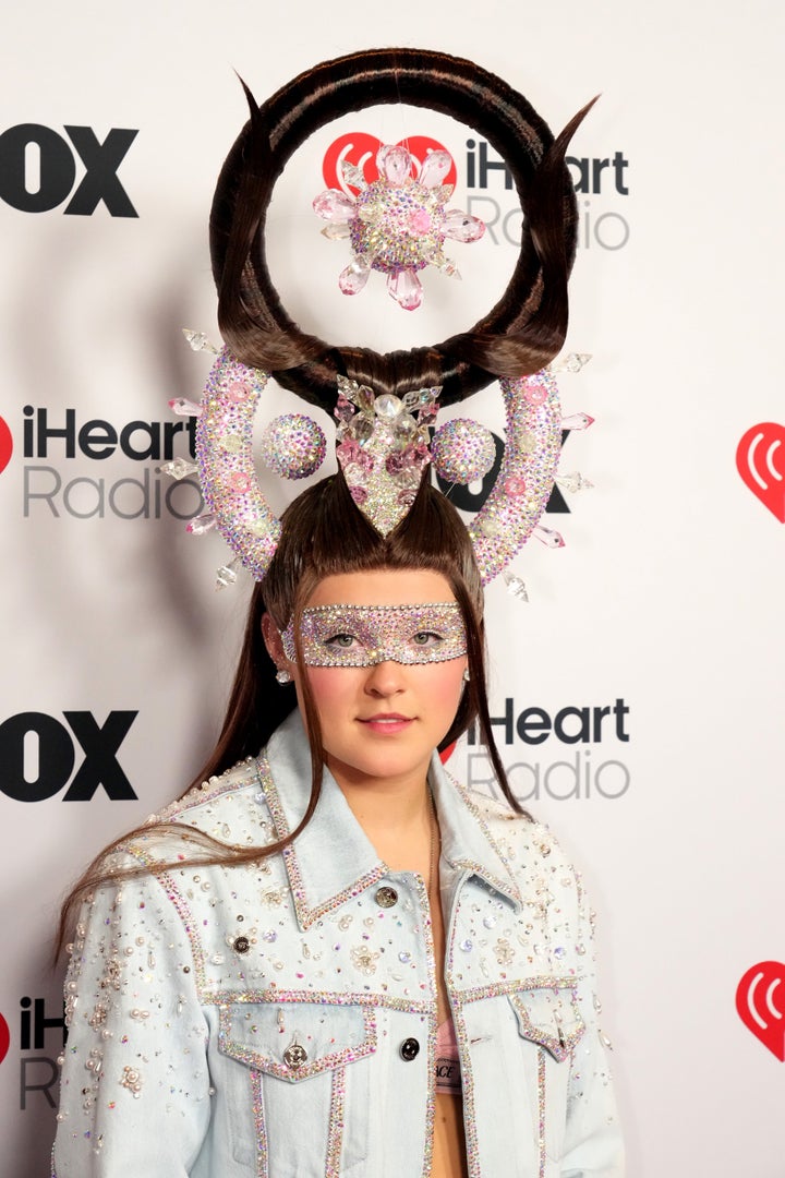 JoJo Siwa Looks Unrecognizable At Billboard Women In Music Event ...