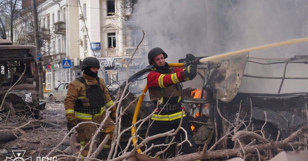 Ουκρανία: Τουλάχιστον 34 νεκροί και 83 τραυματίες από ρωσικό πύραυλο ...