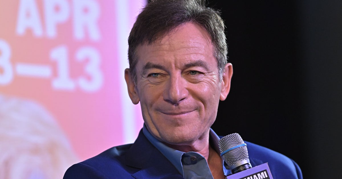 Jason Isaacs Reacts To White Lotus Fans Speculating About Cast Drama ...