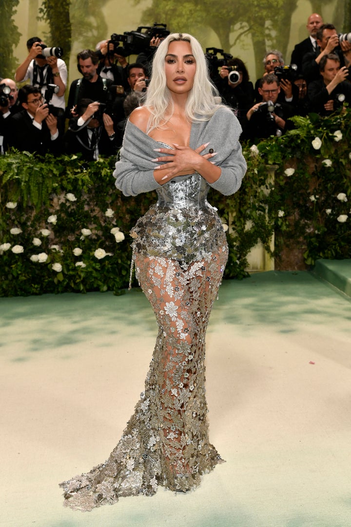 Met Gala 2025: 31 Outrageous Celebrity Red Carpet Moments | HuffPost UK ...