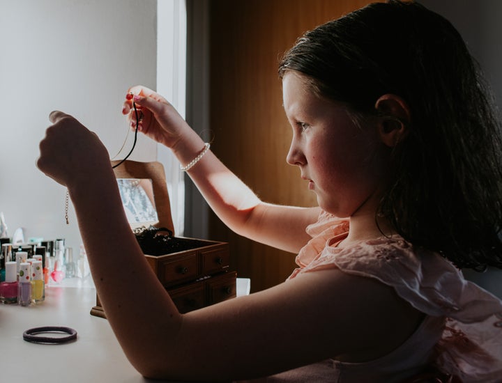 Should I Buy Jewellery As A Period Present? | HuffPost UK Parents