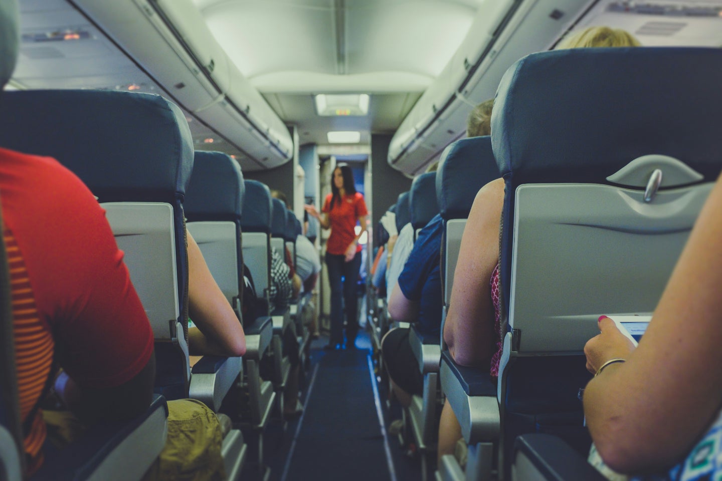 I'm A Pilot – Here's How To Actually Stop Your Ears Popping On A Plane ...