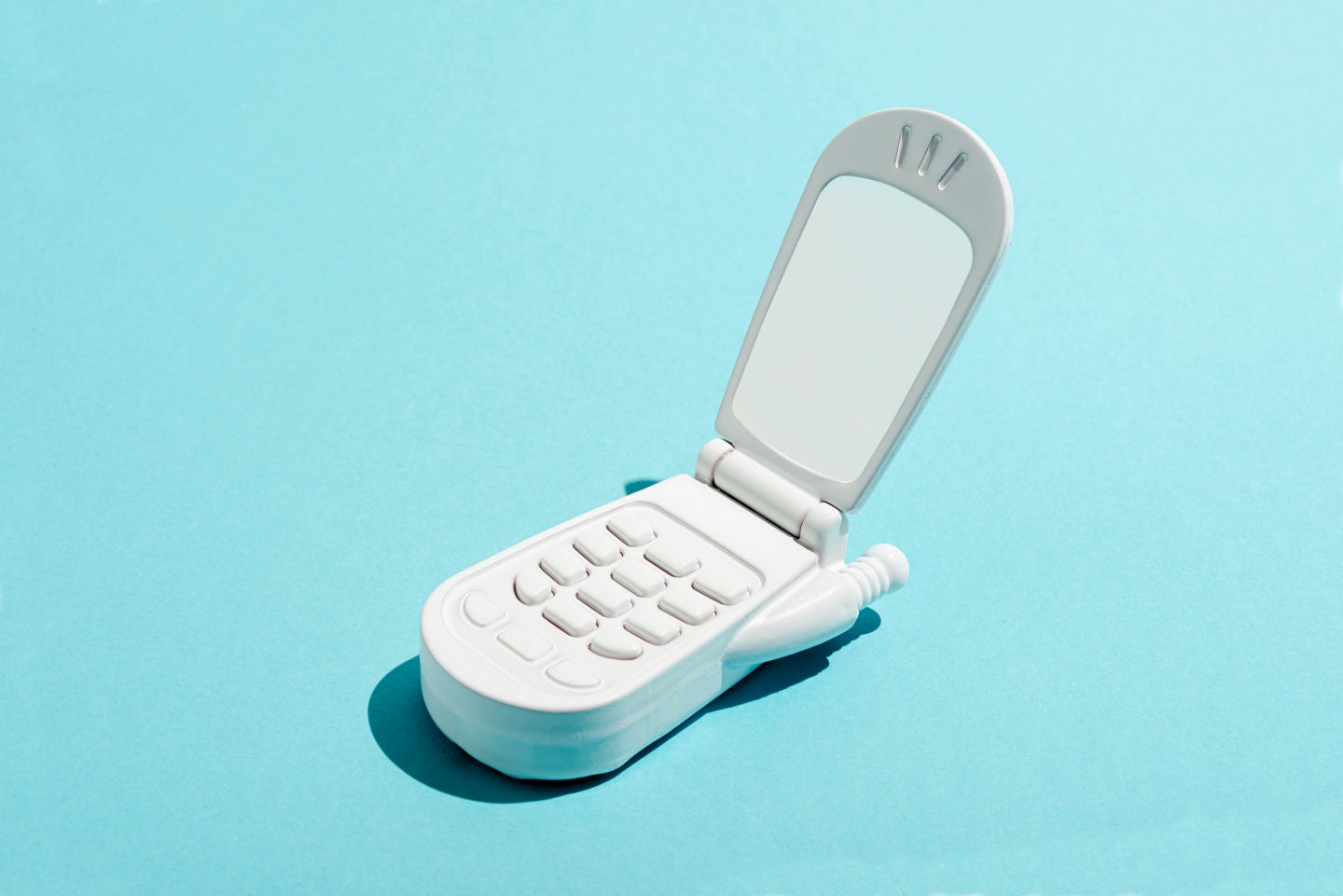 6 Reasons You Might Want A Burner Phone | HuffPost Life