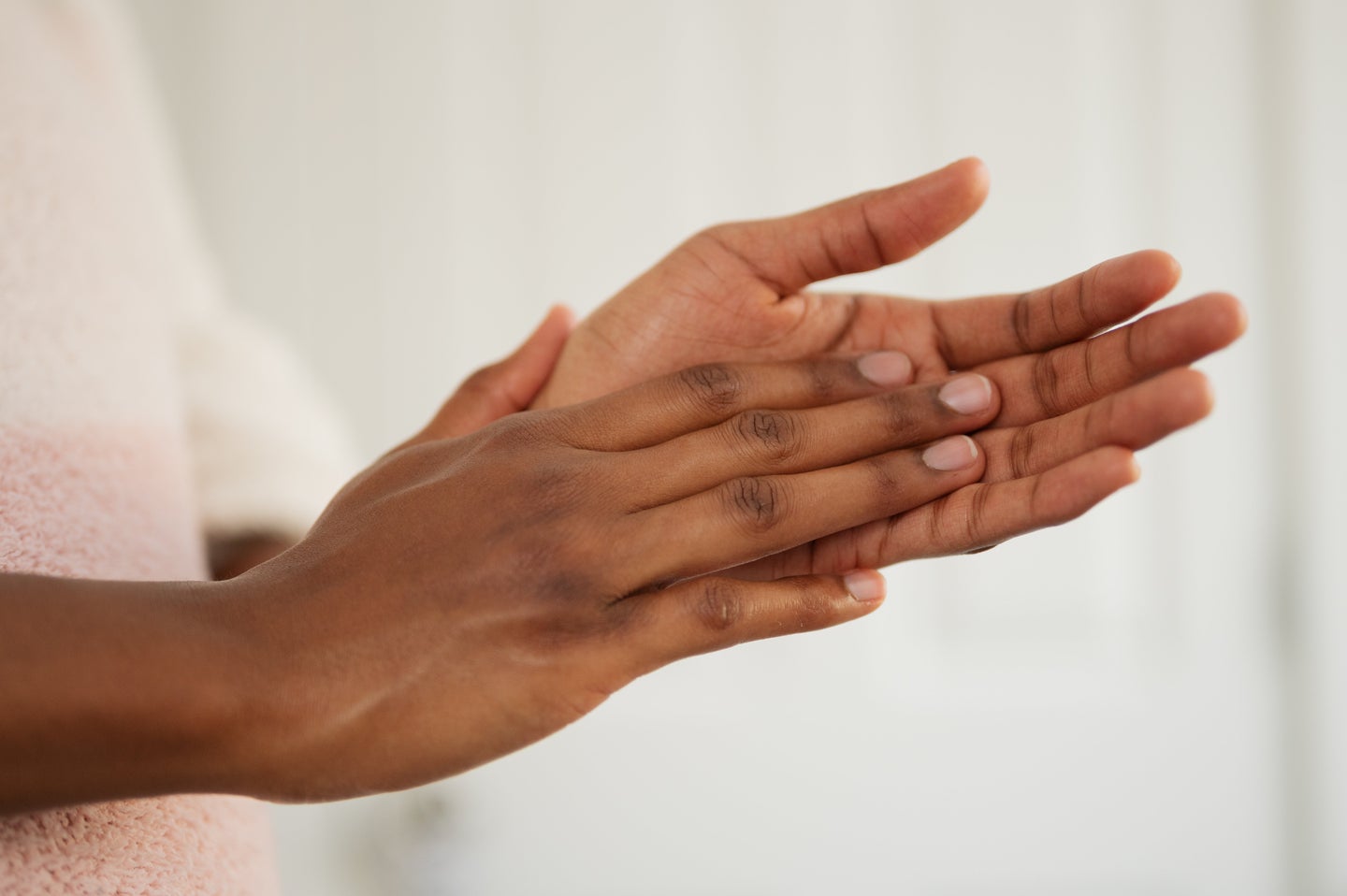 ‘Recession Nail’ TikTok Trend: What It Is And Why You Might Already ...