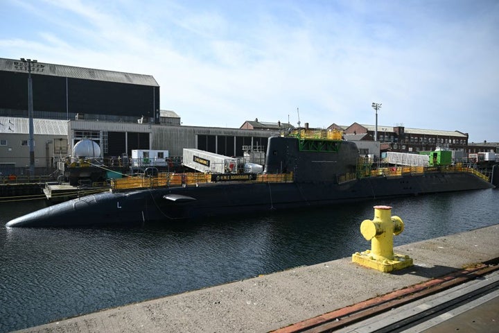UK Plans To Construct 12 Nuclear Submarines Amid Russian Threat ...
