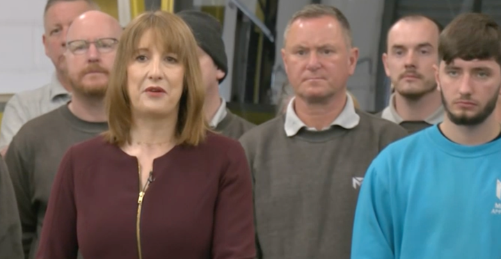 Rachel Reeves Delivers Speech Workers Behind Steal Spotlight | HuffPost ...