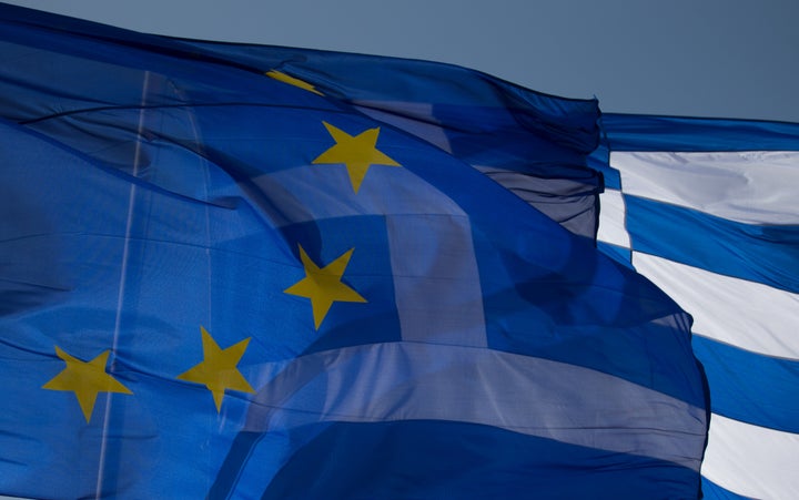 Κομισιόν: Θετική αξιολόγηση του Μεσοπρόθεσμου - Σκιά το στεγαστικό και ...