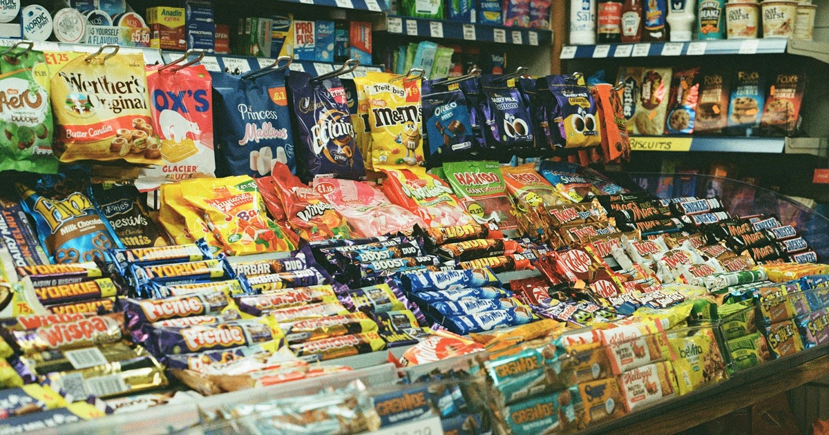 Brits Dunk On Man's Disastrous 'UK-Themed' Snack Box | HuffPost UK Life