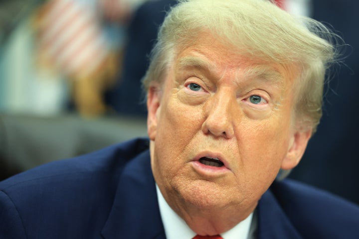 Trump Creeps Everyone Out By Complimenting Female Reporter In Awkward ...